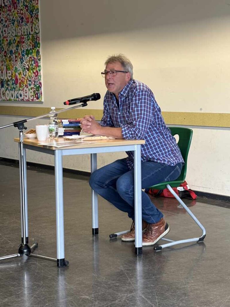 Buchautor Frank Becker liest aus seinem Buch: „Cora und der Raub des ...
